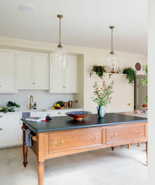 A Cotswold Manor Kitchen | Guild Anderson